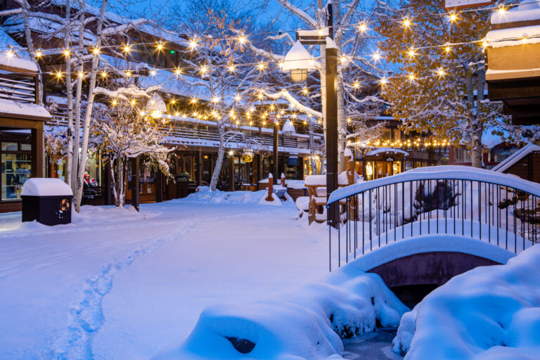 A Complete Guide to Aspen during Christmas - The Mountain Travelist