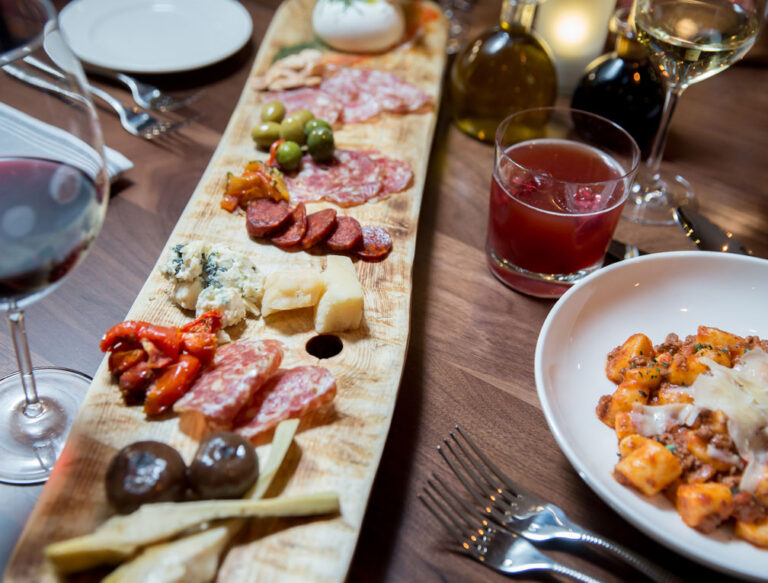The Ultimate List of Restaurants in Vail You Will Love - The Mountain ...